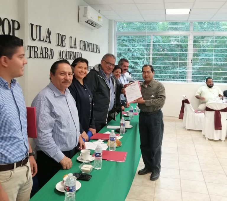 Reconoce UPCH alto desempeño académico de profesores y estudiantes en ...