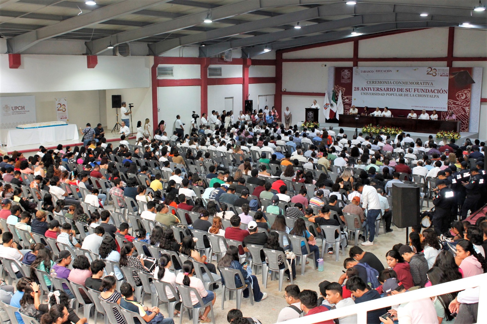 Durante la celebración de los 28 años de fundación “UPCH, dispuesta a ...